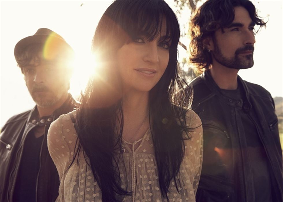 Corazón de Canción: Efecto Mariposa - No Me Crees (letra en español)