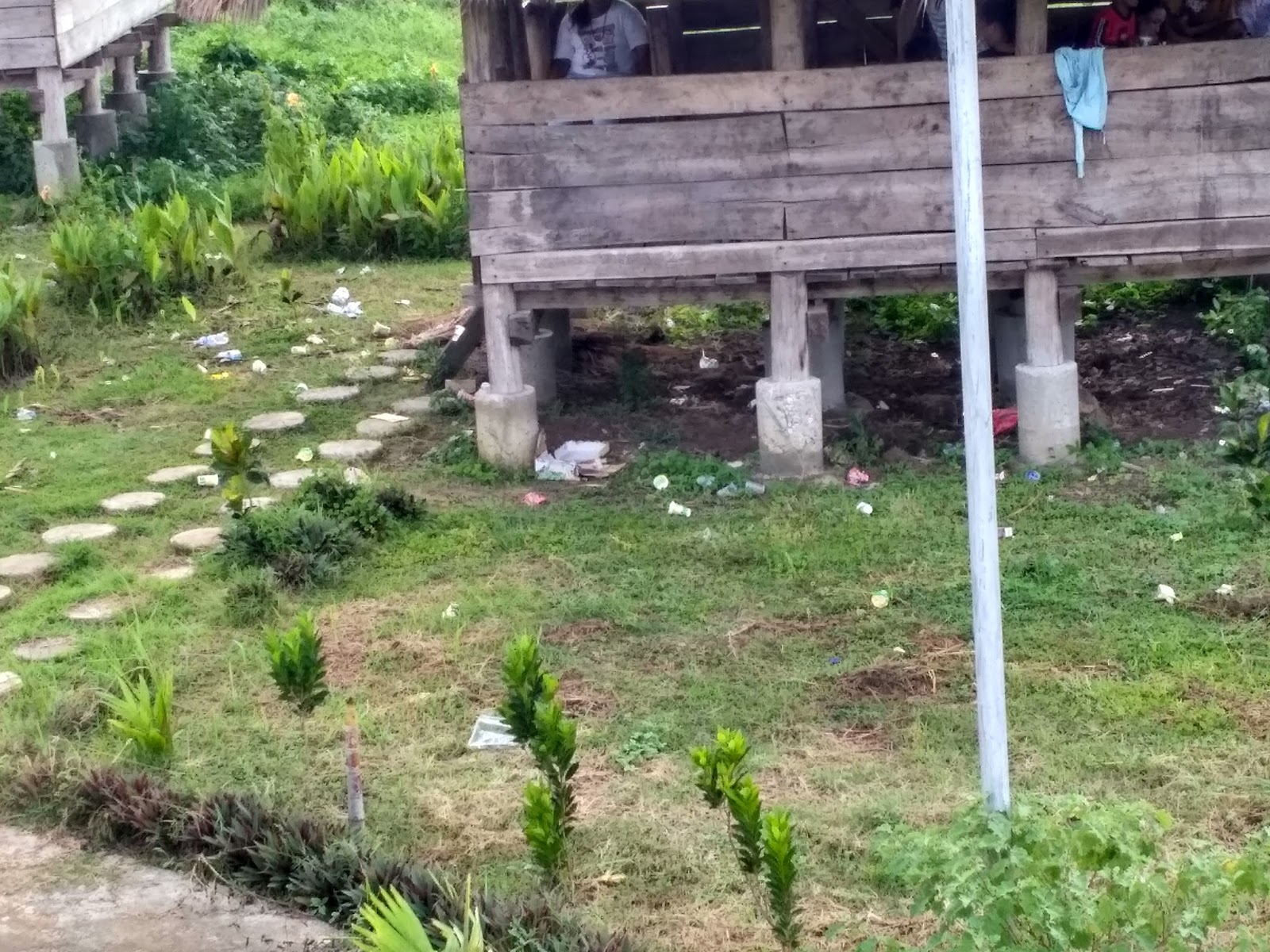 Taman Mamuli, Keindahan diantara Rerumputan dan Sampah di Sumba Barat ...