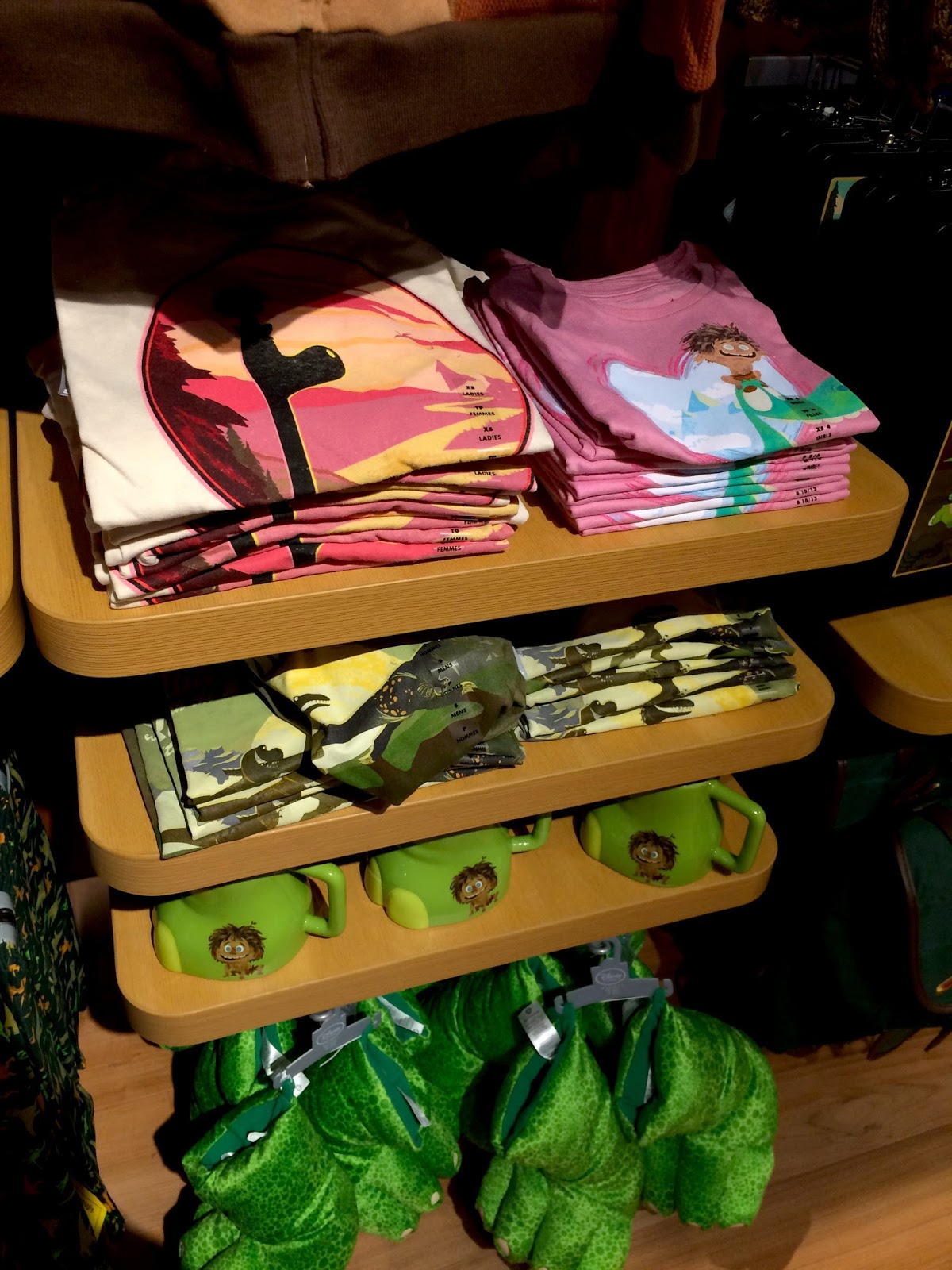 Dan the Pixar Fan: Events: The Good Dinosaur Disney Store Merch Release