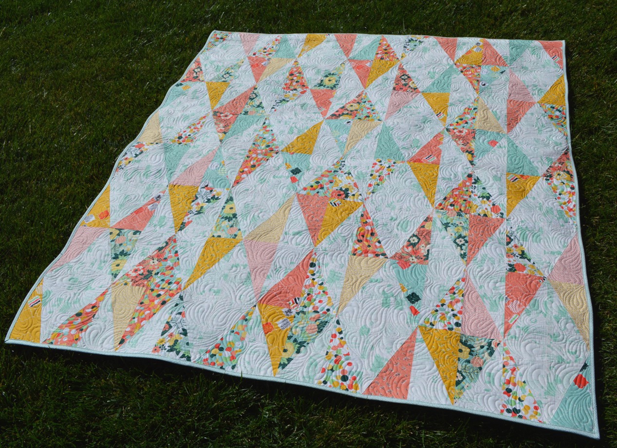 Happy Quilting: Diamond Drop Quilt - A Finish and Tutorial