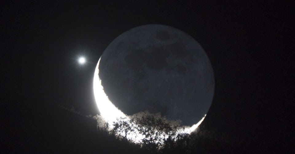 Appulse Bulan dan Venus - APOD Indonesia