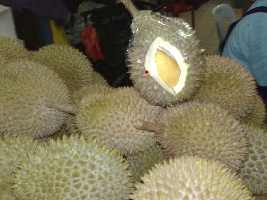 Durian Info: Durian: The Perfectly Unique Tropical Fruit Crowned As ...