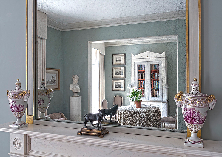 Designer Virginia Howard's London Flat