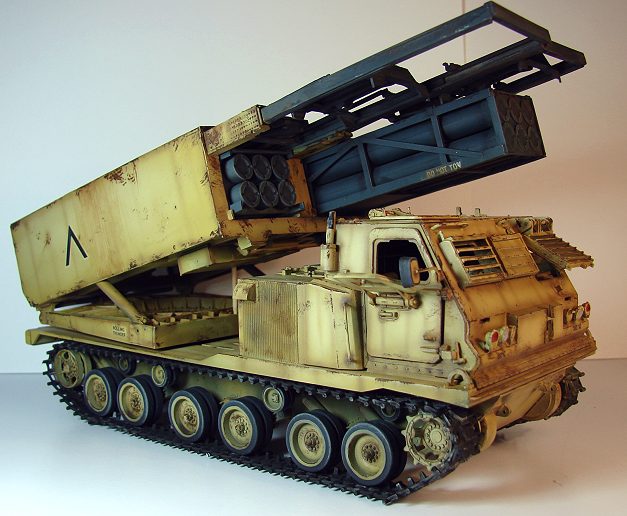 MY mini WORLD: M270 MLRS - U.S.A. (DRAGON 1/35)