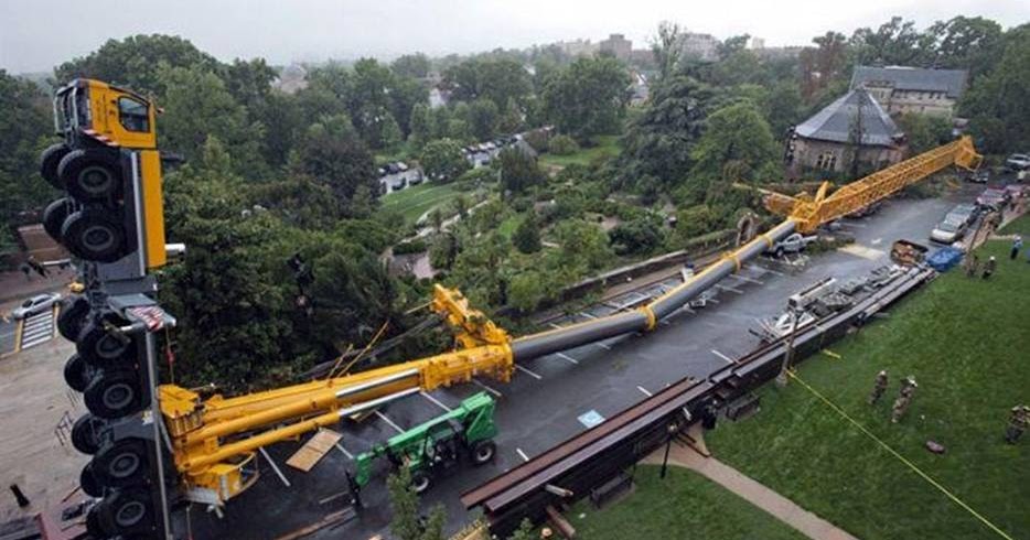 Industry Mayhem: Toppled Crane