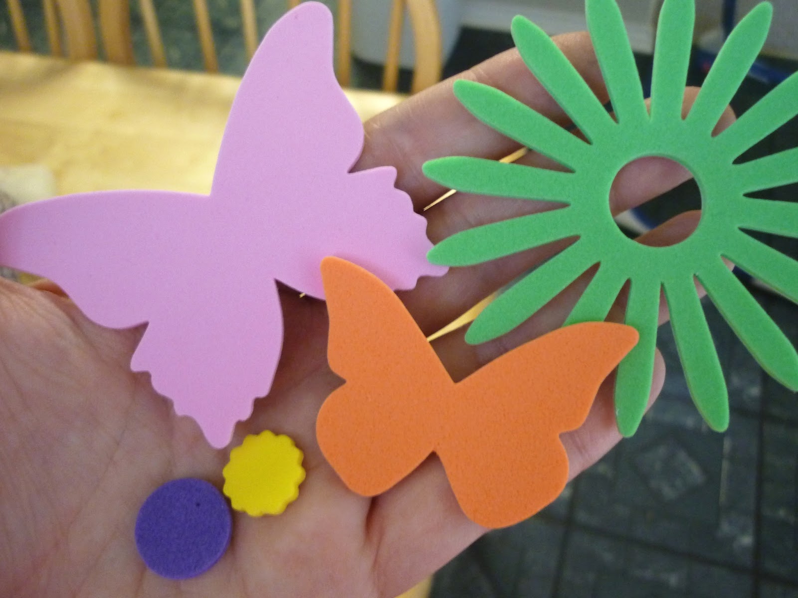 The Handy Dandy Helper: DIY Foamies