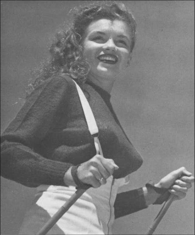 Stunning Photos by David Conover, the Man Who Discovered Norma Jeane ...