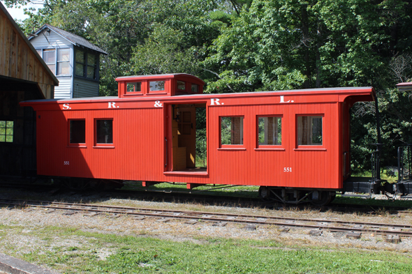 Modeling Maine in Narrow Gauge: SR&RL Caboose at Boothbay