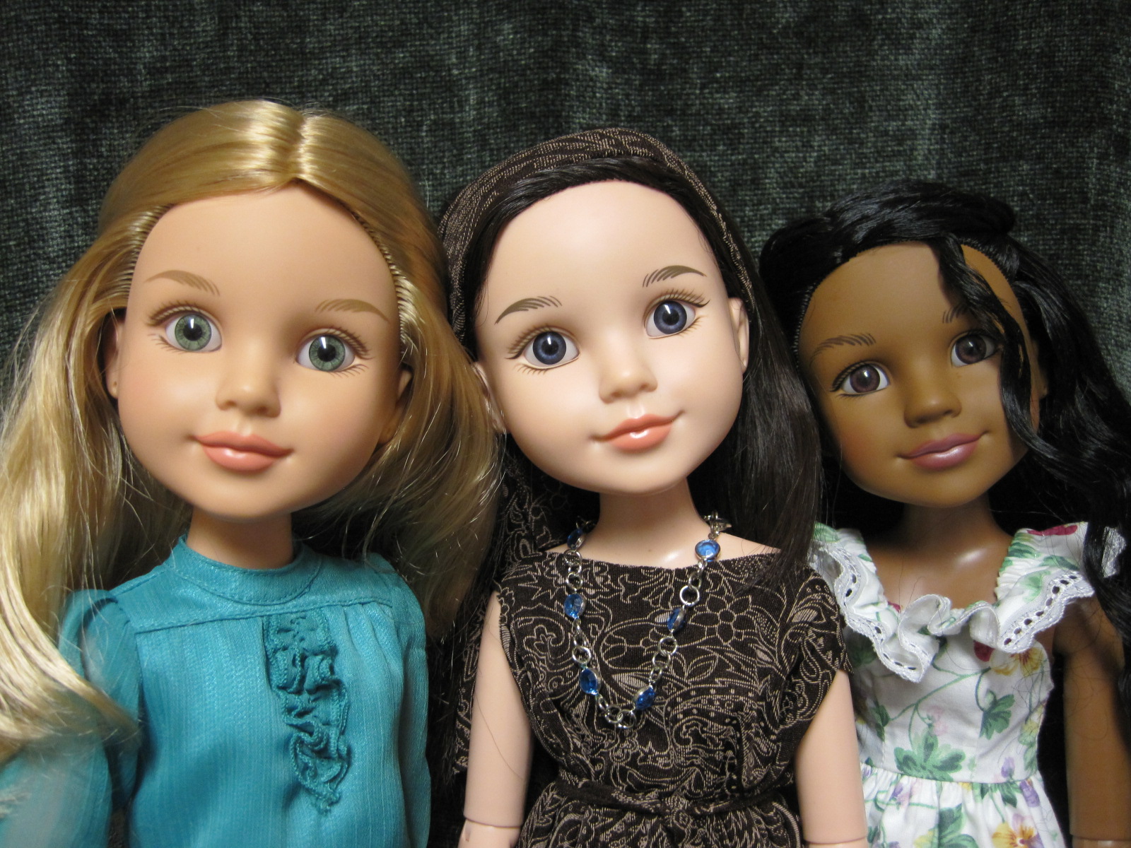 Never Grow Up: A Mom's Guide to Dolls and More: BFC Ink Doll Review ...