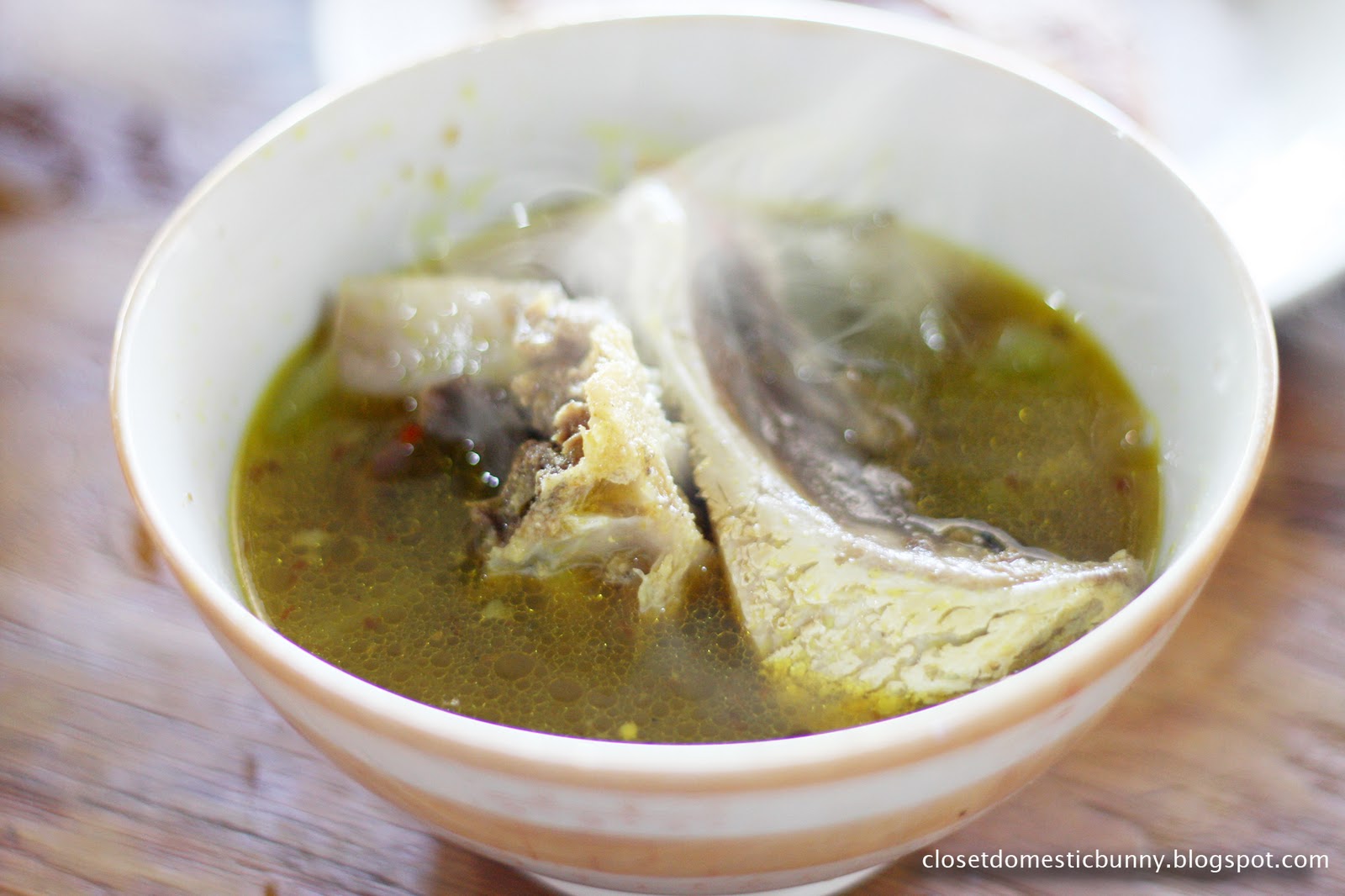 cooking. eating. carousing.: warung mak beng sup ikan