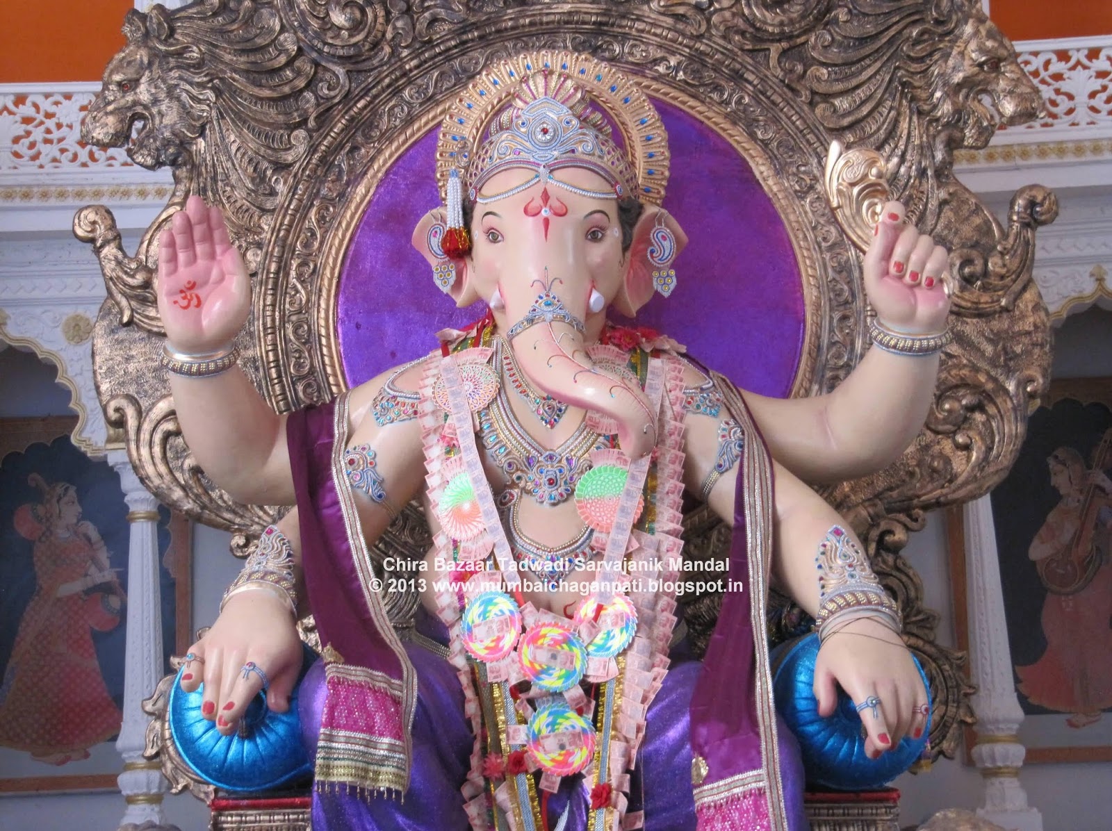 Mumbai Cha Ganpati: Chira Bazaar Tadwadi Sarvajanik Ganeshotsav Mandal