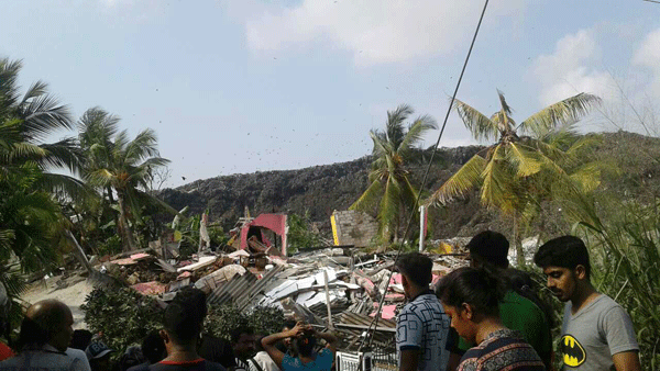 Meethotamulla garbage mountain collapses | Gossip Lanka Hot News - Sri ...