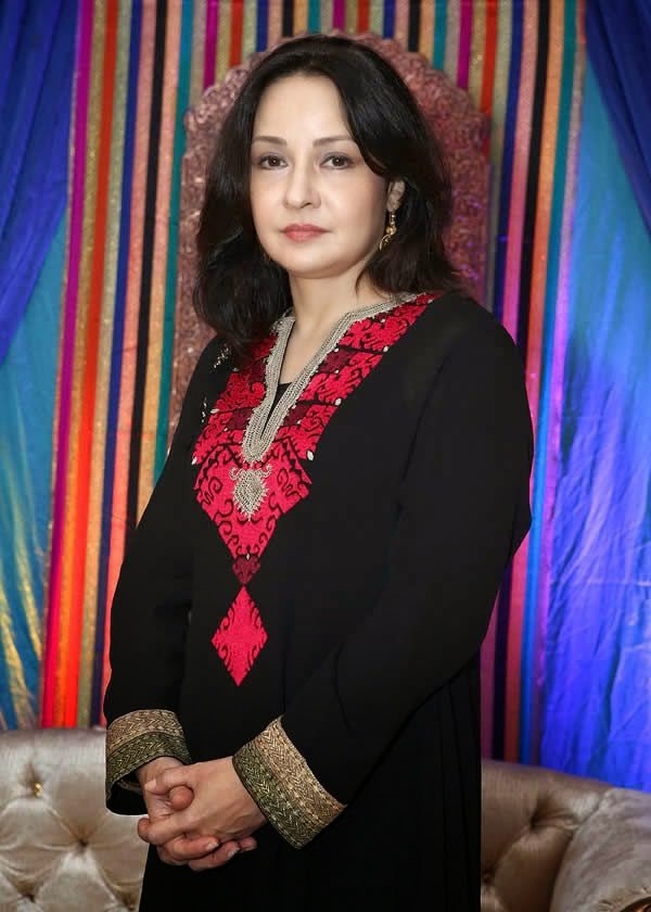 free stars wallpaper: Zeba Bakhtiar HD Wallpaper