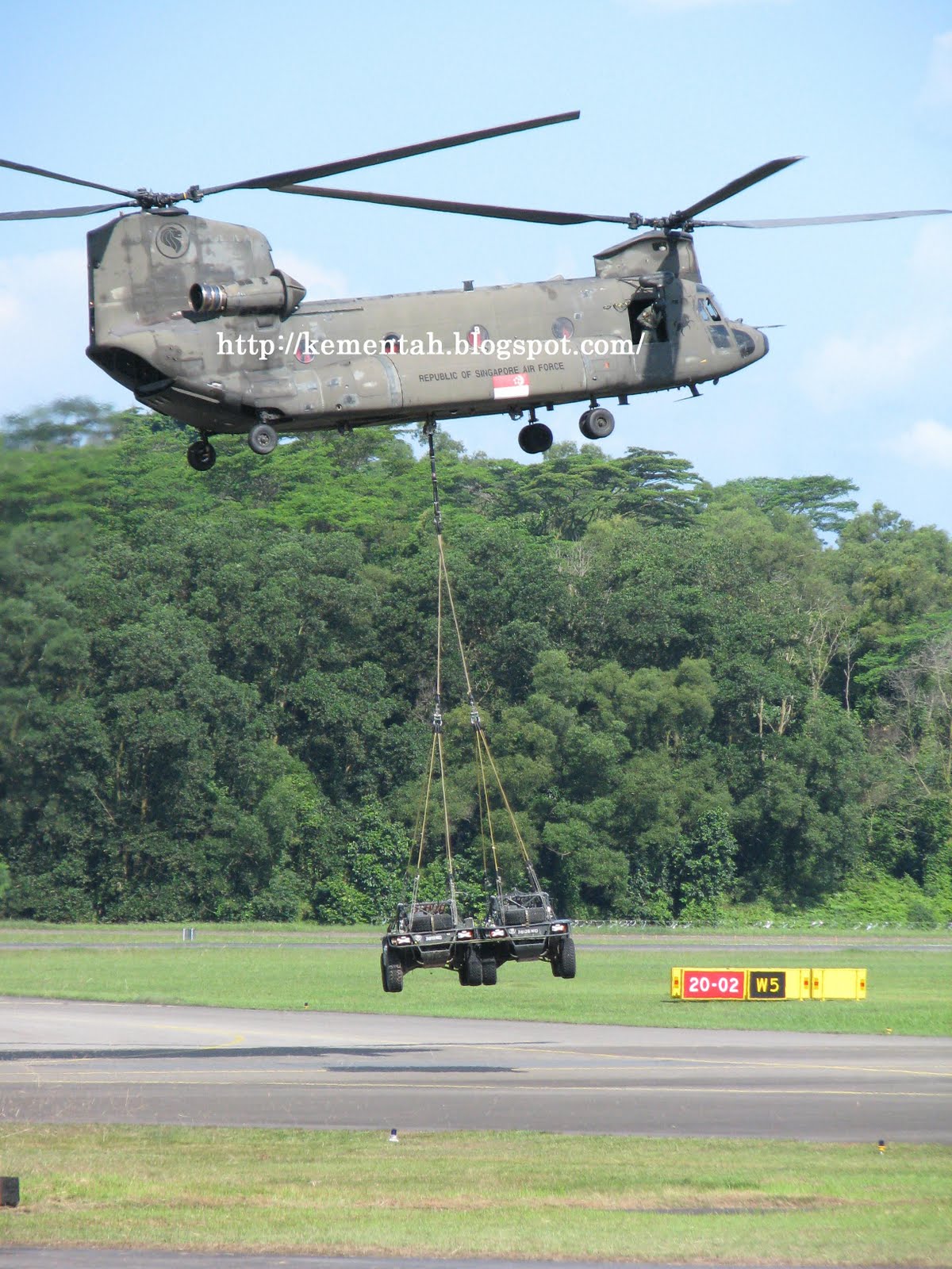 Senang Diri: RSAF Open House 2011: Ready for takeoff: Military aircraft ...