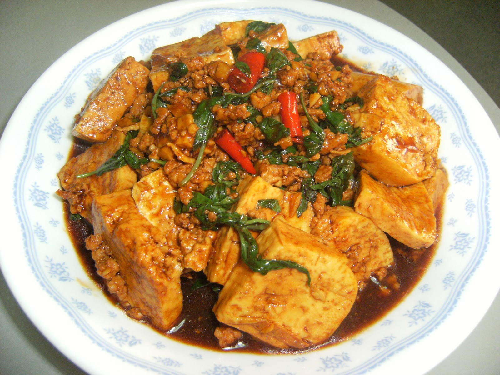 Iris Food Haven: Stir Fried Tau Kwa and Minced pork with Basil Leaves