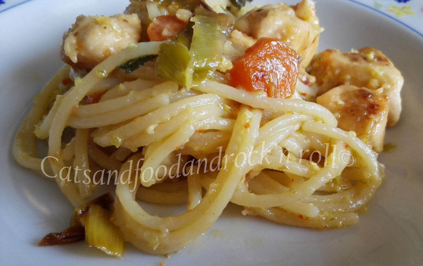 Spaghetti con pollo al pesto di lime | Ricetta ed ingredienti dei ...