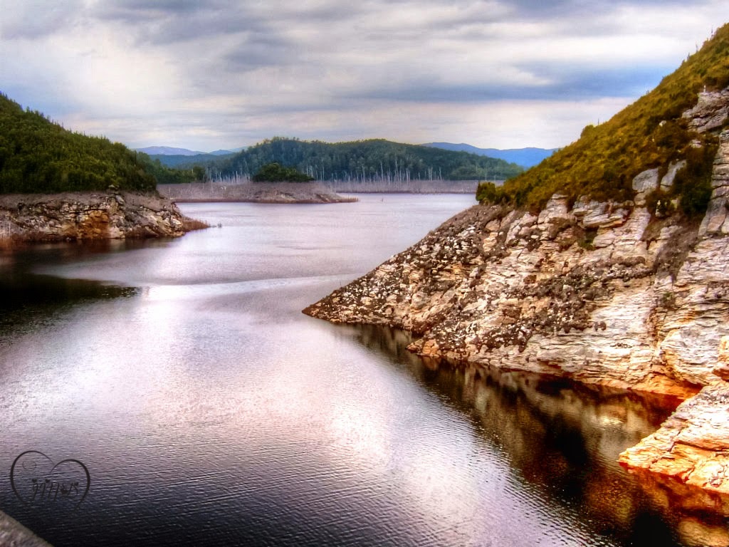 thoughts & happenings: Lake Gordon, Tasmania, Australia and the Dam