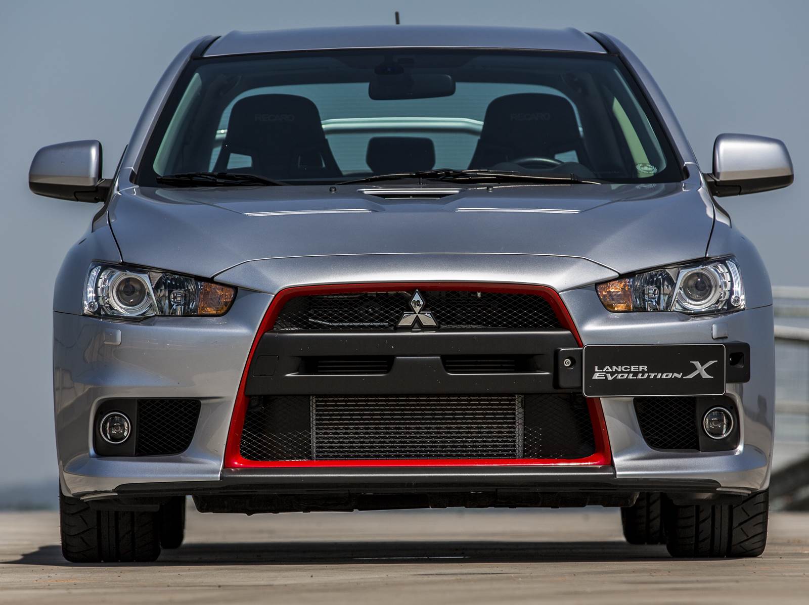 Vídeo: como nasceu o Lancer Evolution X John Easton