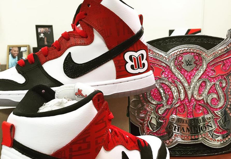 THE SNEAKER ADDICT: WWE Divas Champion Nikki Bella Showing Off Her ...
