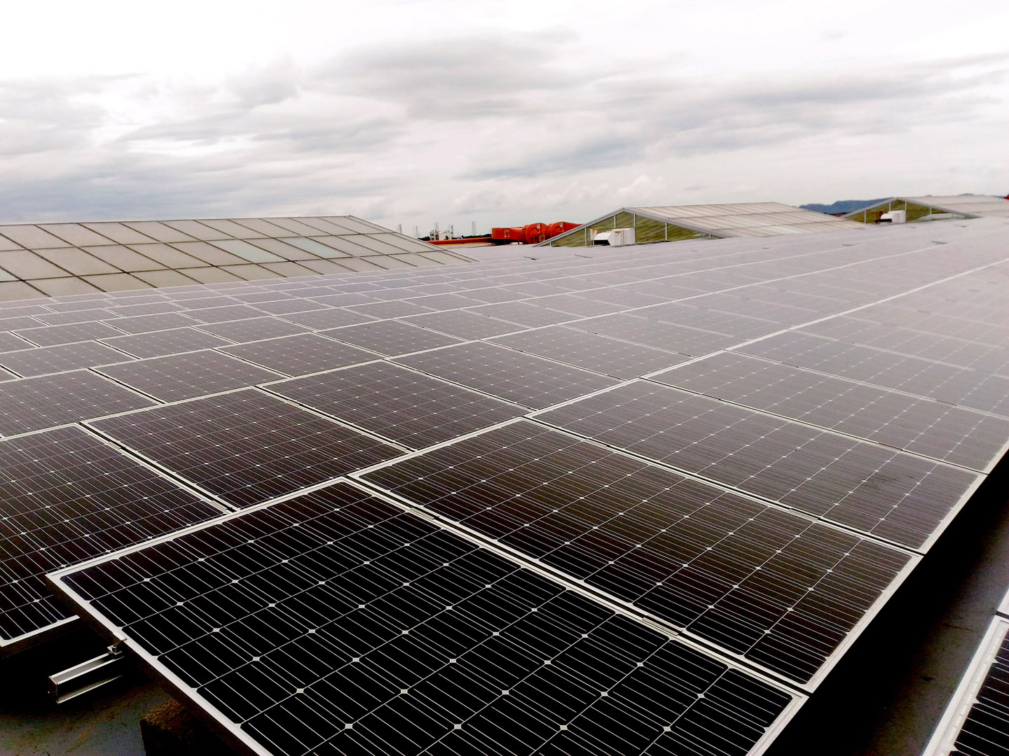 SM City Iloilo launches solar panels