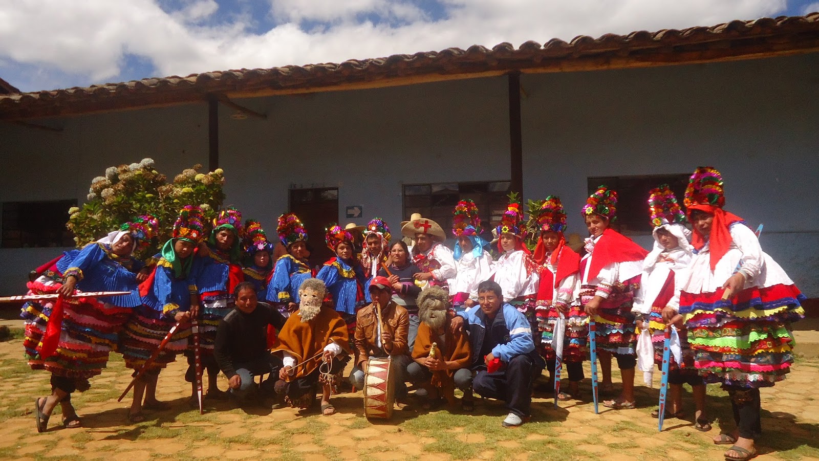 Danzas del PERÚ:: LOS TURCOS DE CURGOS - LA LIBERTAD