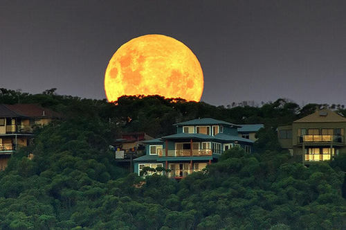 20+ Beautiful Sun & Moon Photographs - The World Of Photography
