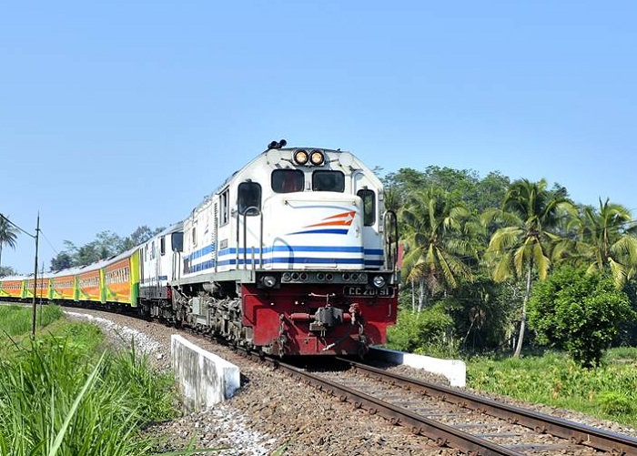 Jadwal Kereta Api Malang Jember Terbaru 2018 | Roman Kamelove