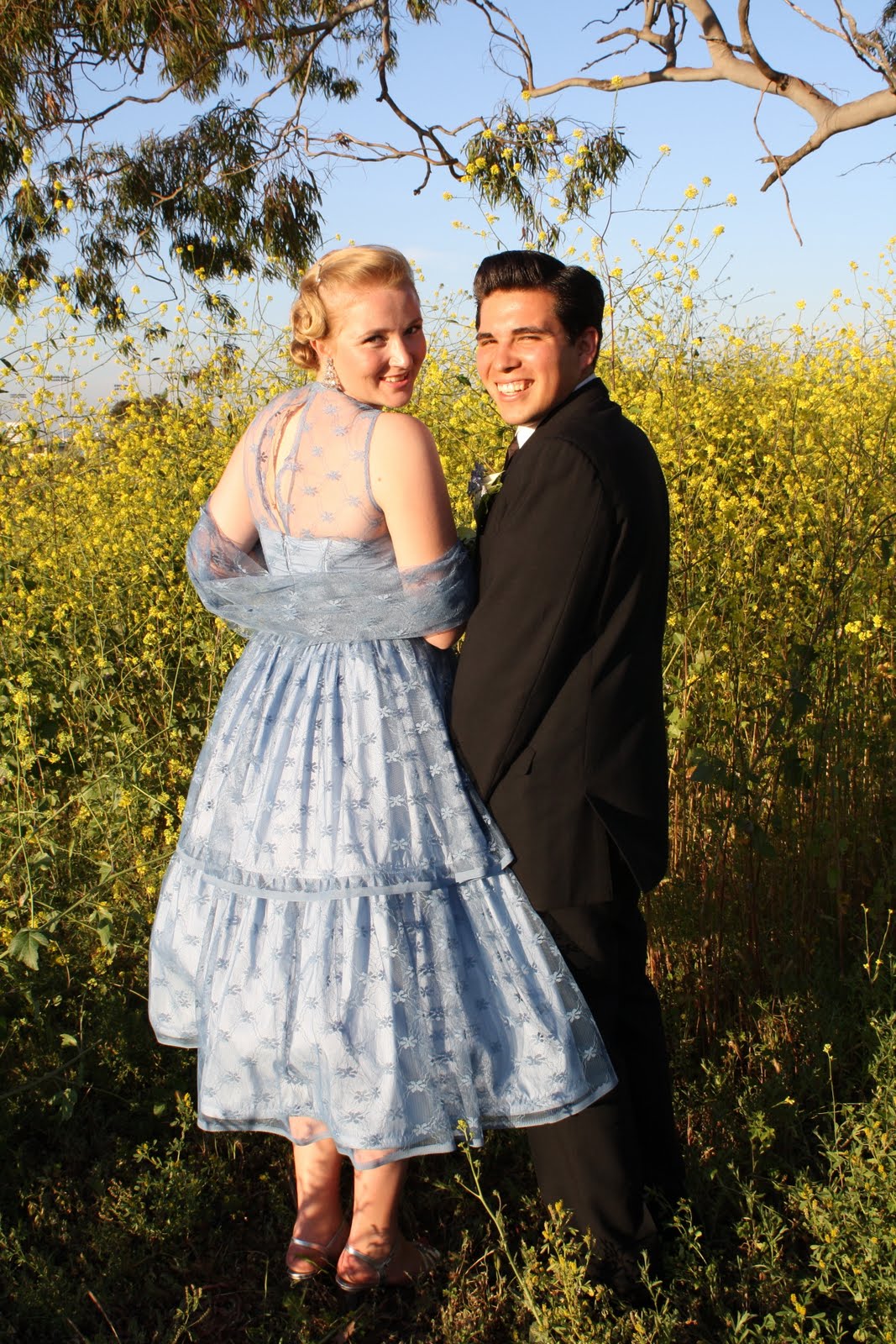 wacky tacky: Sew What?! wacky tacky Goes to the Prom!!