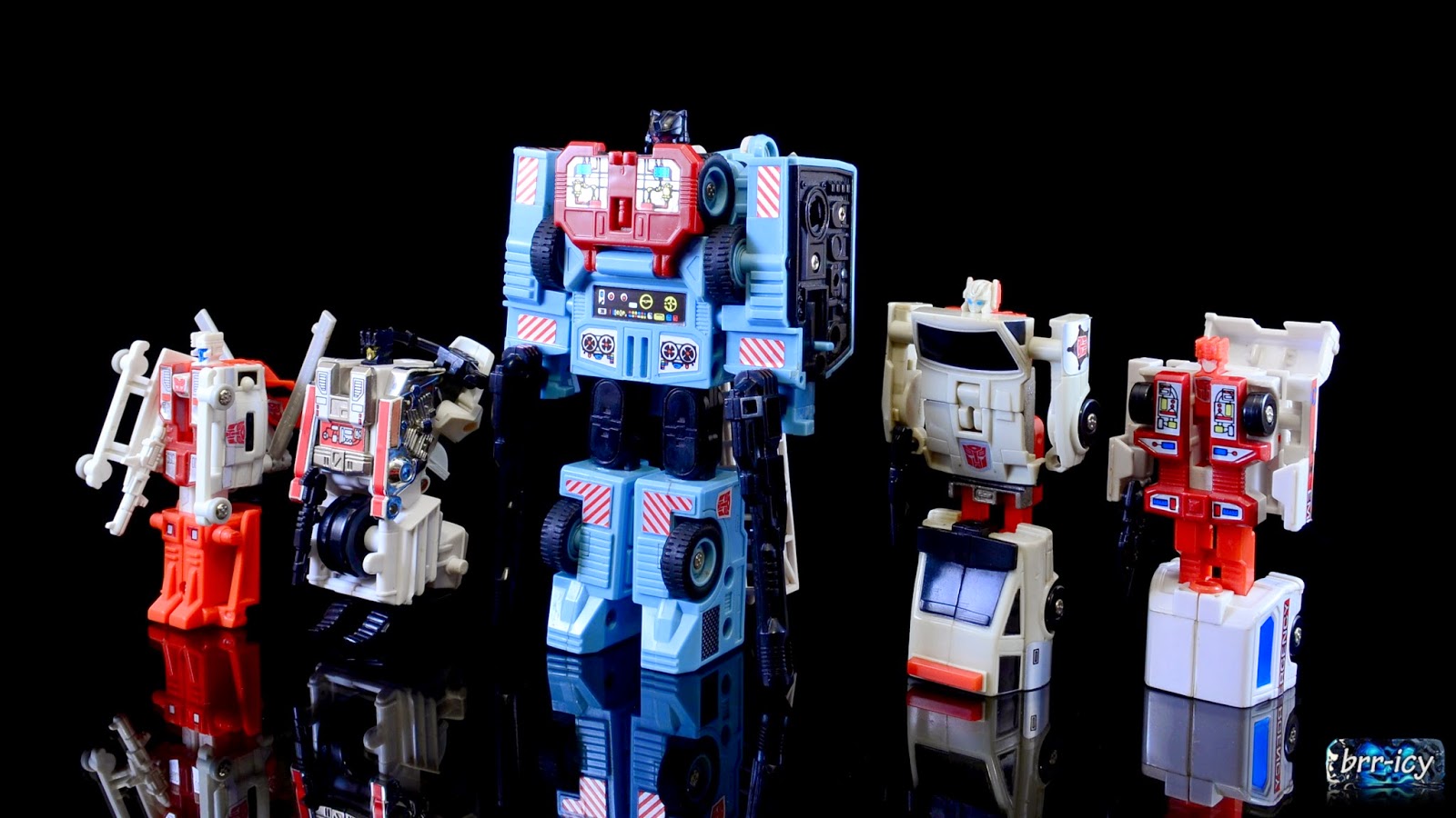 Brr-icy's Transformers Reviews: Protectobots and Defensor