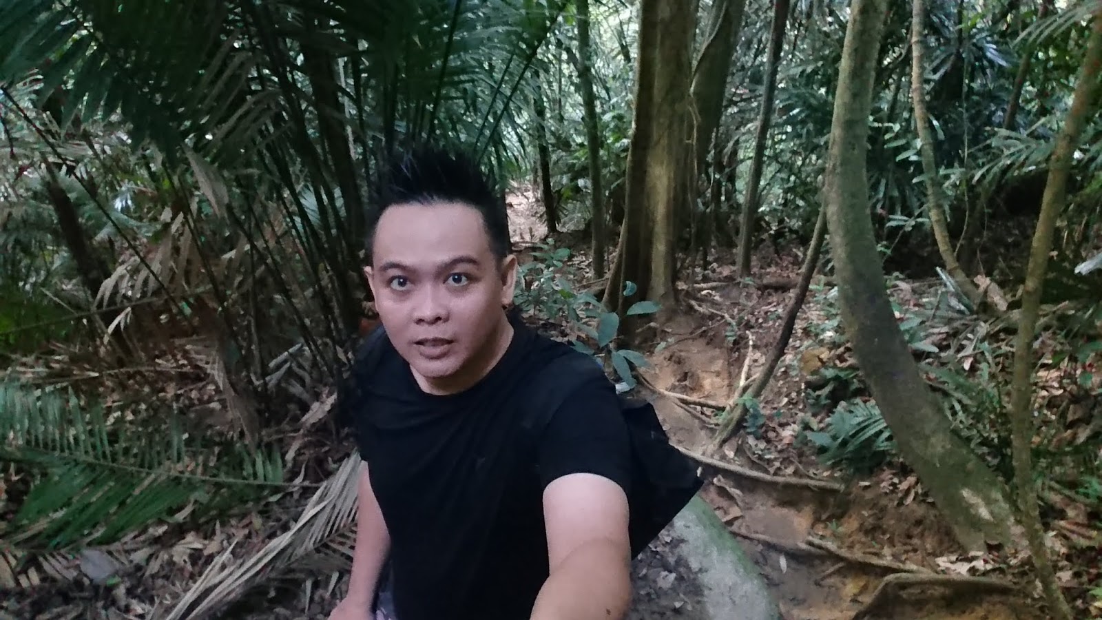 Mendaki Bukit Tokun dari empangan lama. | Dunia ku Imaginasi mu