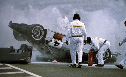 24 Heures Du Mans: Facts & Things...: Flipping Mercedes-Benz 1999