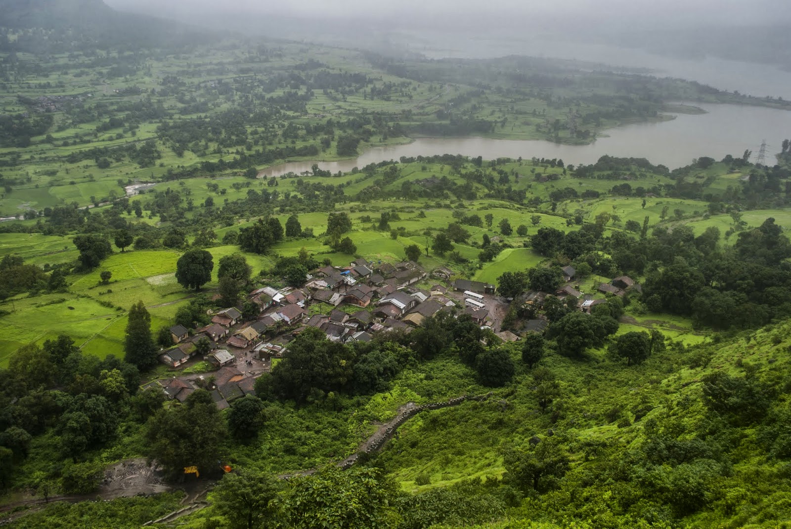 travelogue: Chavand Fort a.k.a. Prasannagad - August 25, 2013