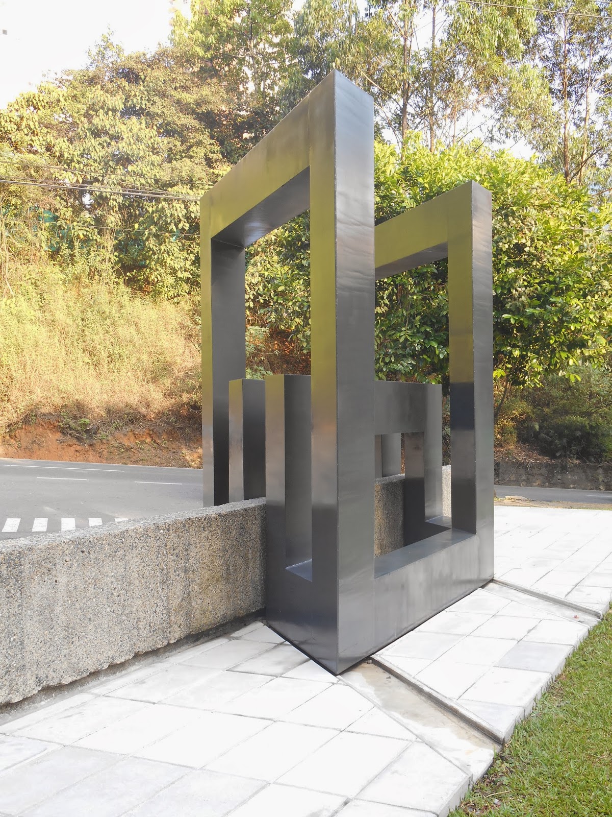 Esculturas de Colombia: Hexaedro Rotado - Ronny Vayda