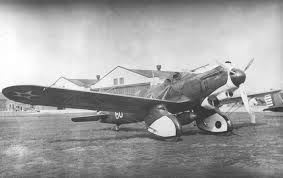 Airplanes in the skies + FAF history: Curtiss A-8
