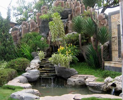 Warna Alam Landscape Garden: MEMPERCANTIK RUMAH DENGAN TAMAN RELIEF