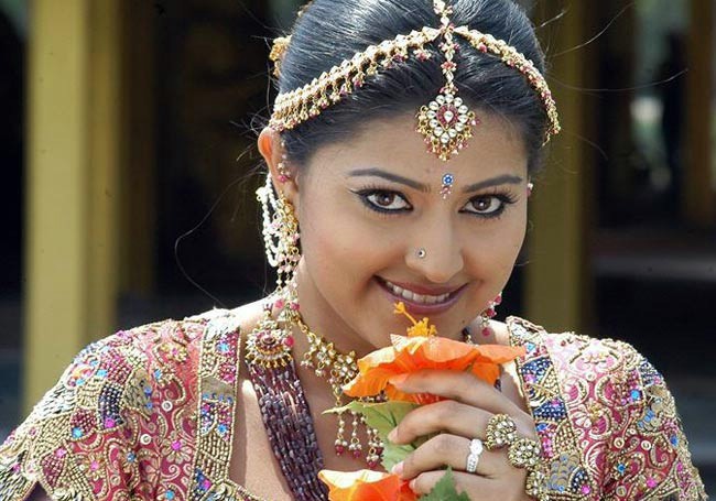 Cute Expressions Of Sneha In Traditional Dance HQ stills hot spicy ~ Ztamil