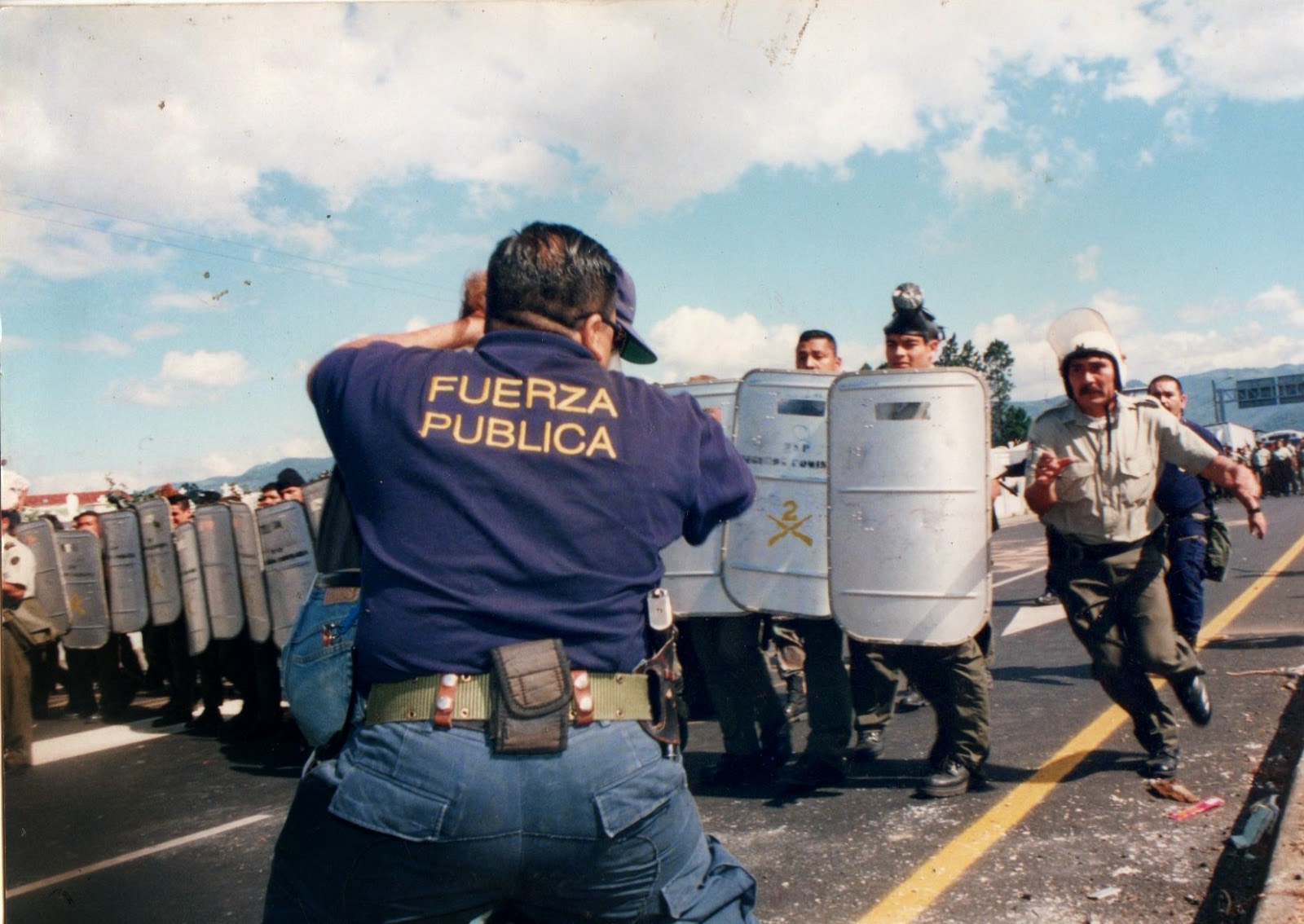 En voz alta: A 15 años del Combo del ICE, los ecos de la resistencia