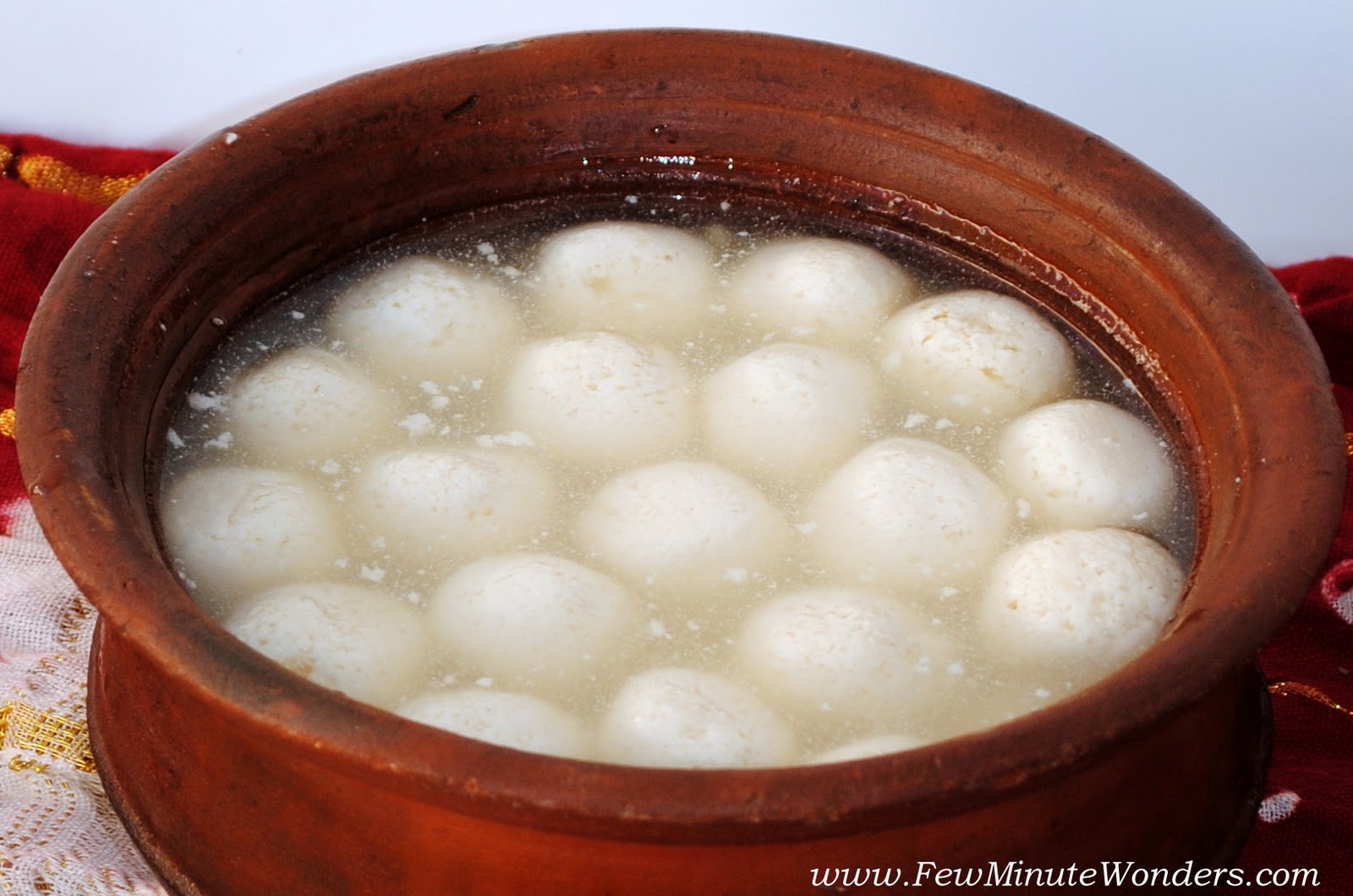 Rasgulla / Cheese Balls In Sugar Syrup - Few Minute Wonders