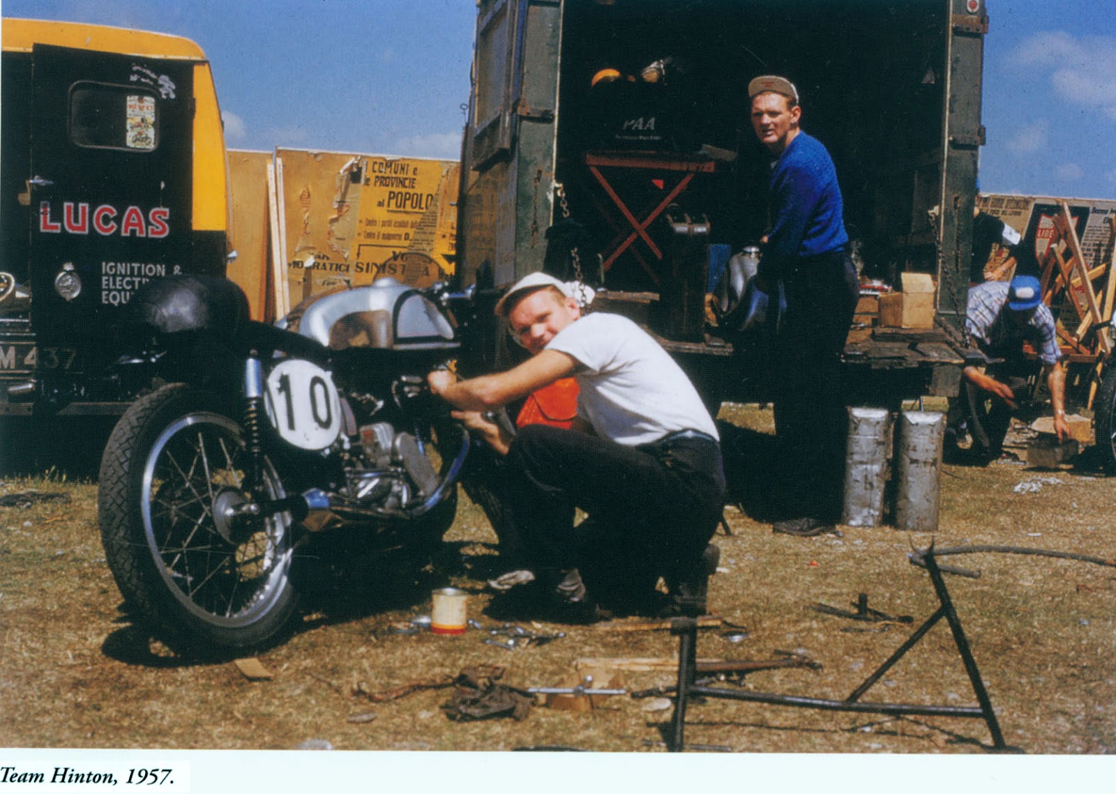 The Velobanjogent: Eric Hinton....the Velobanjogent remembers a friend ...