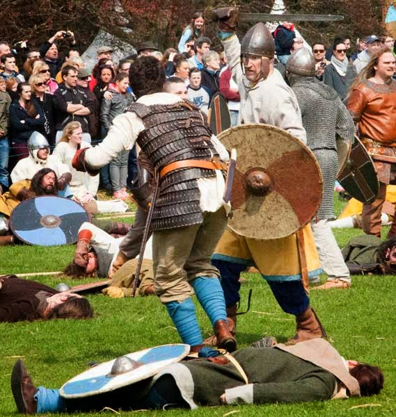 photopol: 1014 The Battle