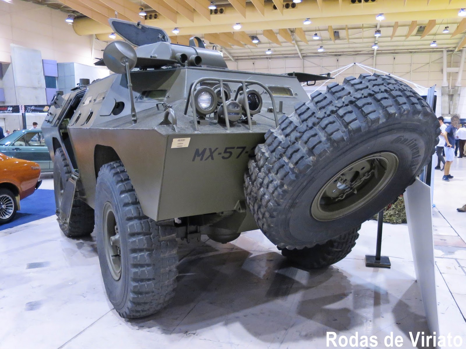 Blindado Chaimite V-200 - Salão Motorclássico 2017 (1/2)