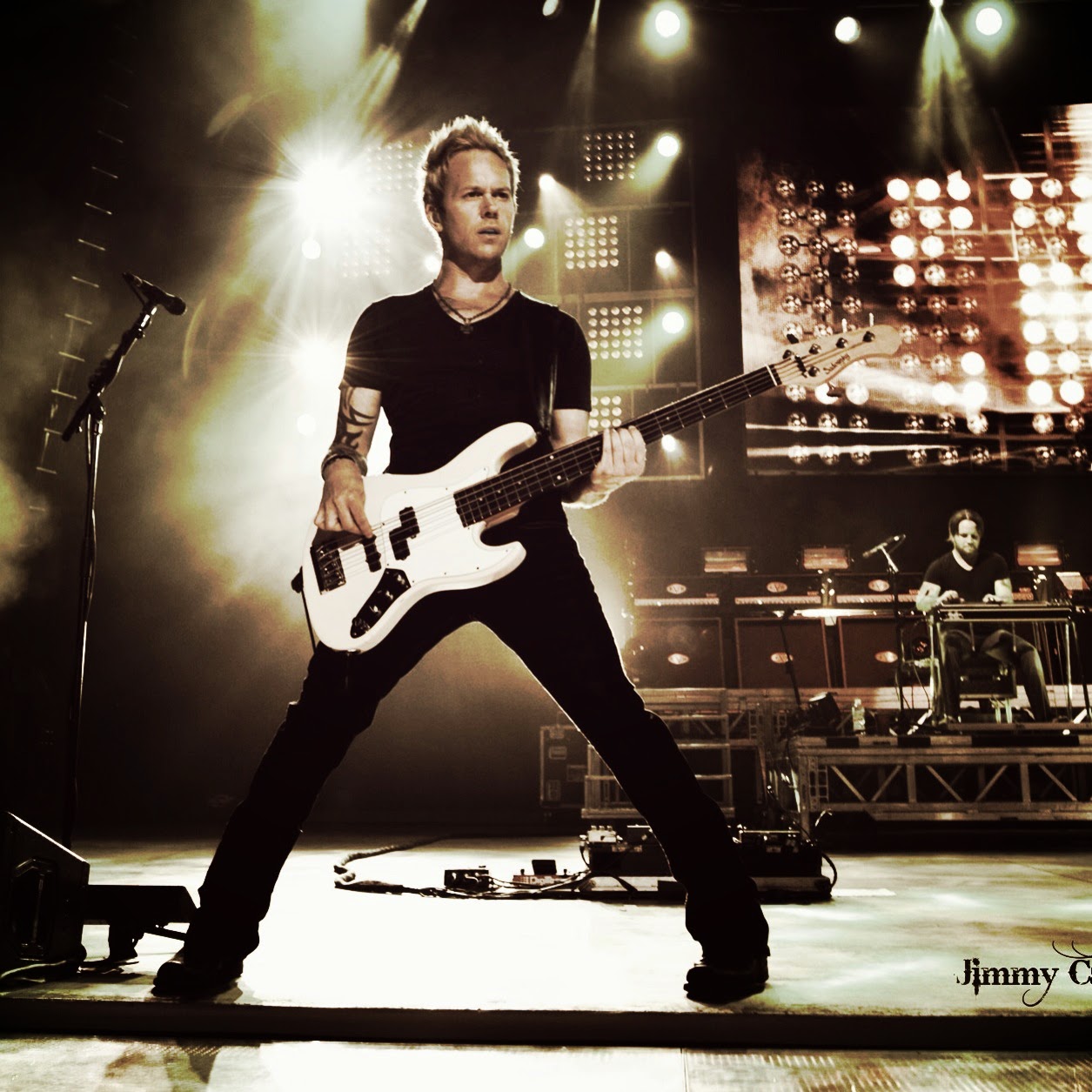 Popjunkie: Tully Kennedy - Aguilar Artist Interview