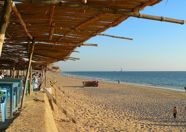 7 Must Visit Divine Beaches in Karachi | Trending Now