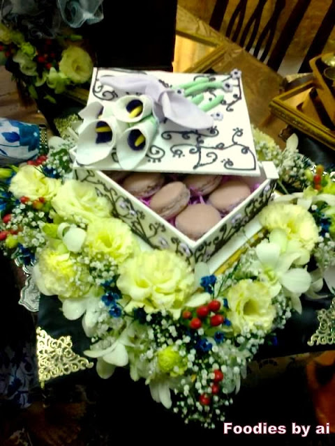 FOODIES by ai: Purple Pastillage Box with Calla Lily