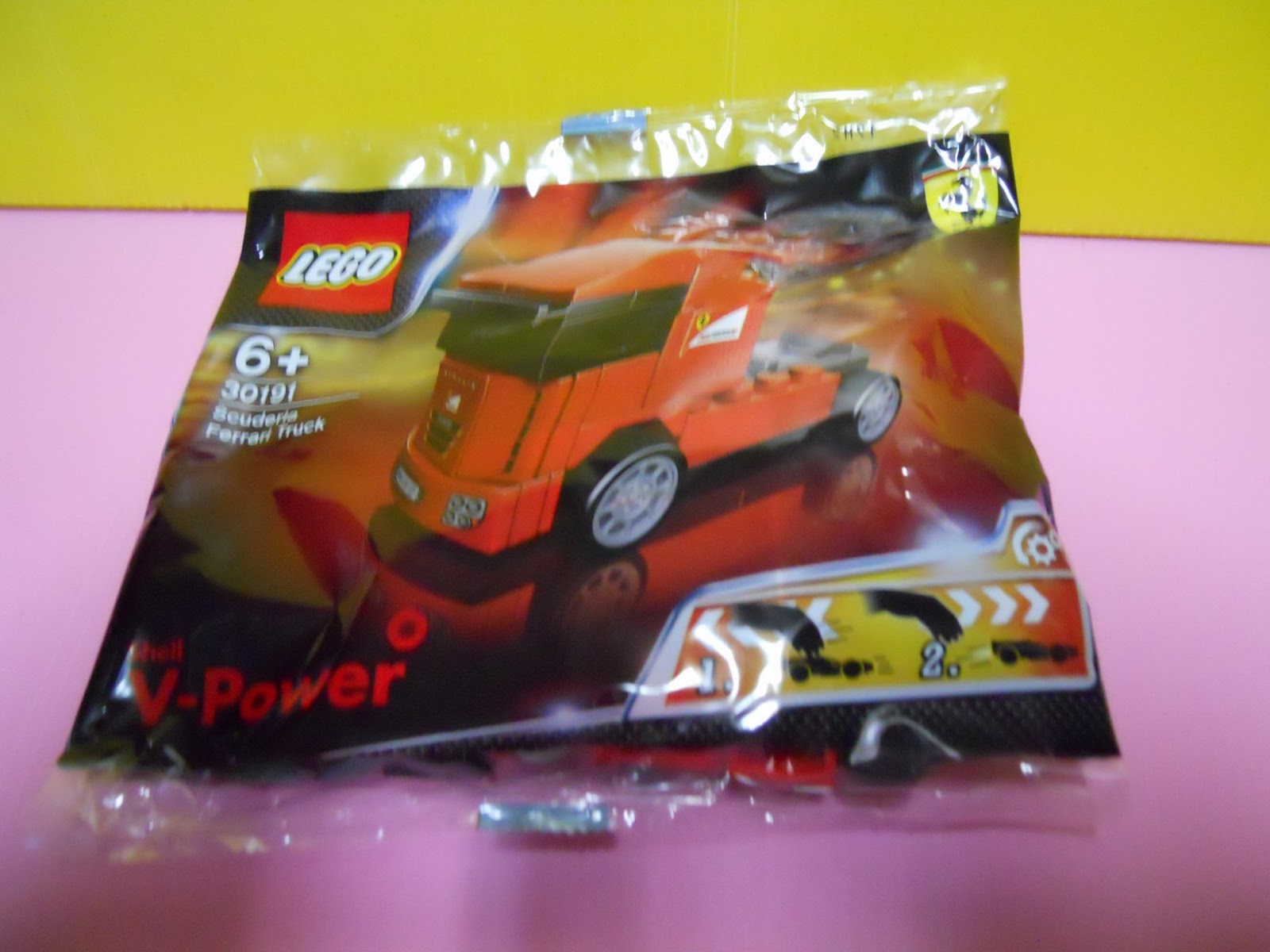 Dexters Diecasts (DexDC): LEGO Shell V-Power Ferrari #30191 ~ Scuderia ...