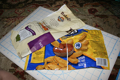 Buzzing and Bumbling: Insulated Gift Bag or Sandwich Bag Tutorial