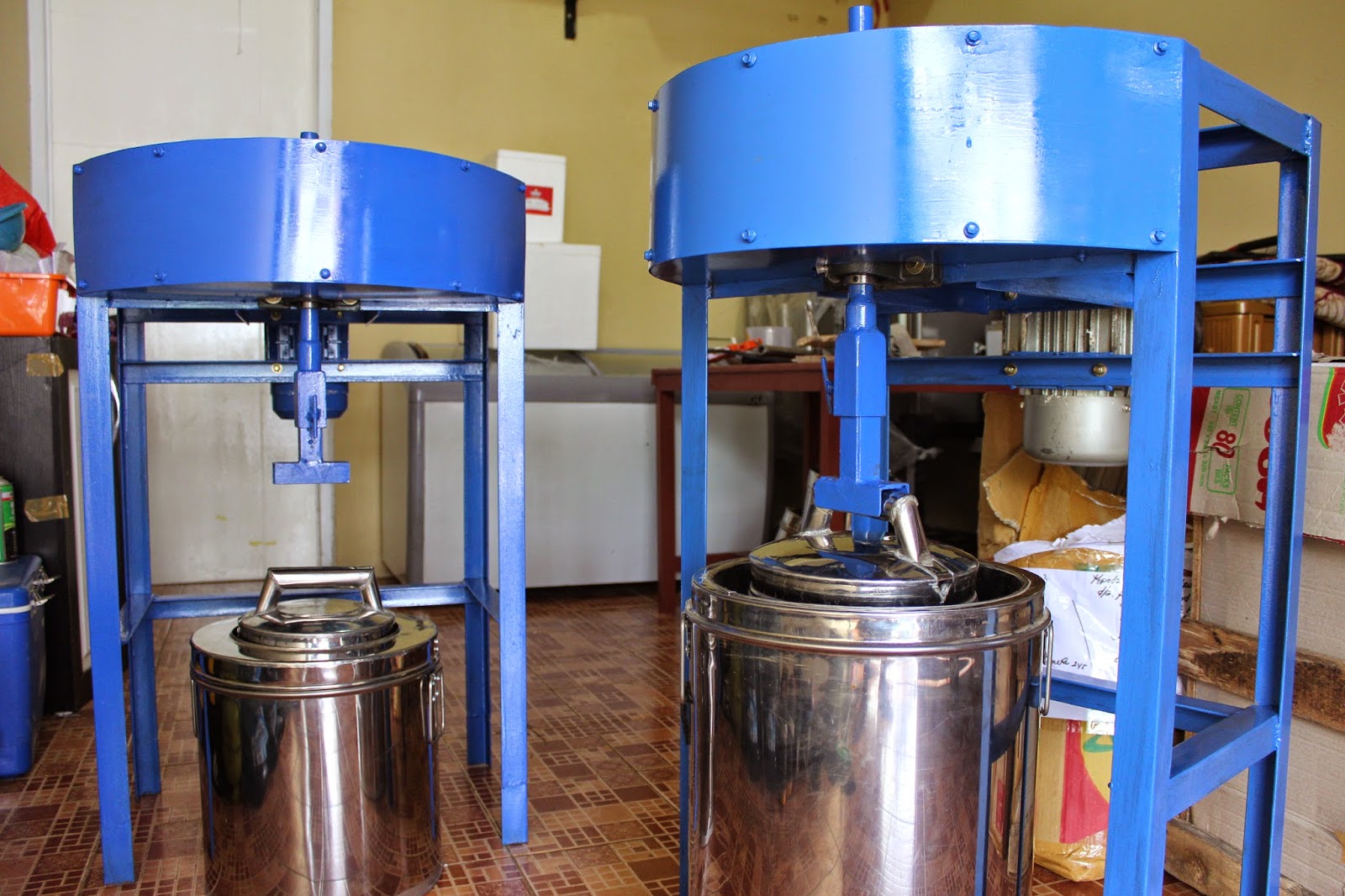 Es Puter dan Alat-alat Pembuat Es: UKM Alat Es Puter dan Es Goyang