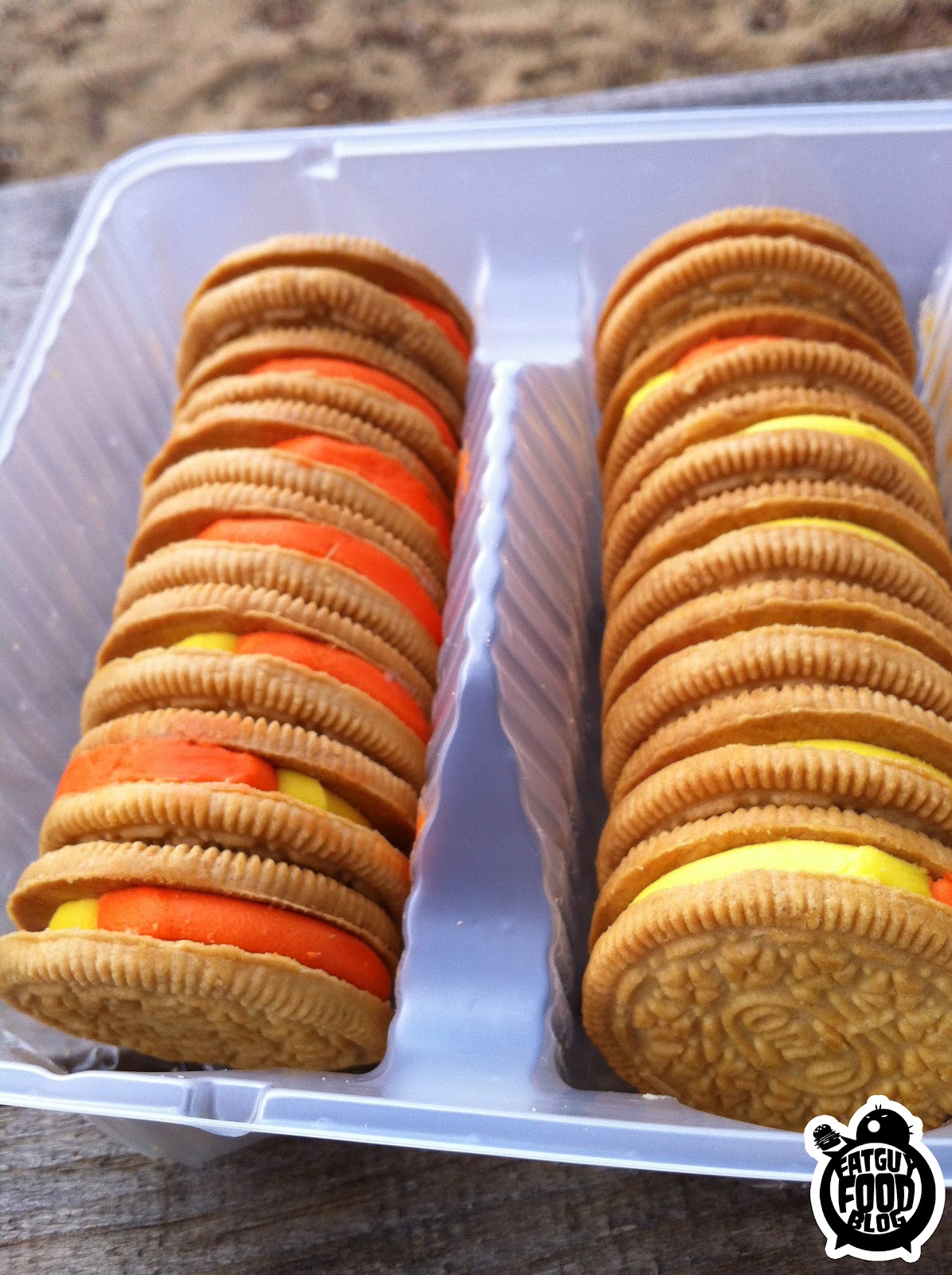 FATGUYFOODBLOG: Candy Corn Oreo cookies!