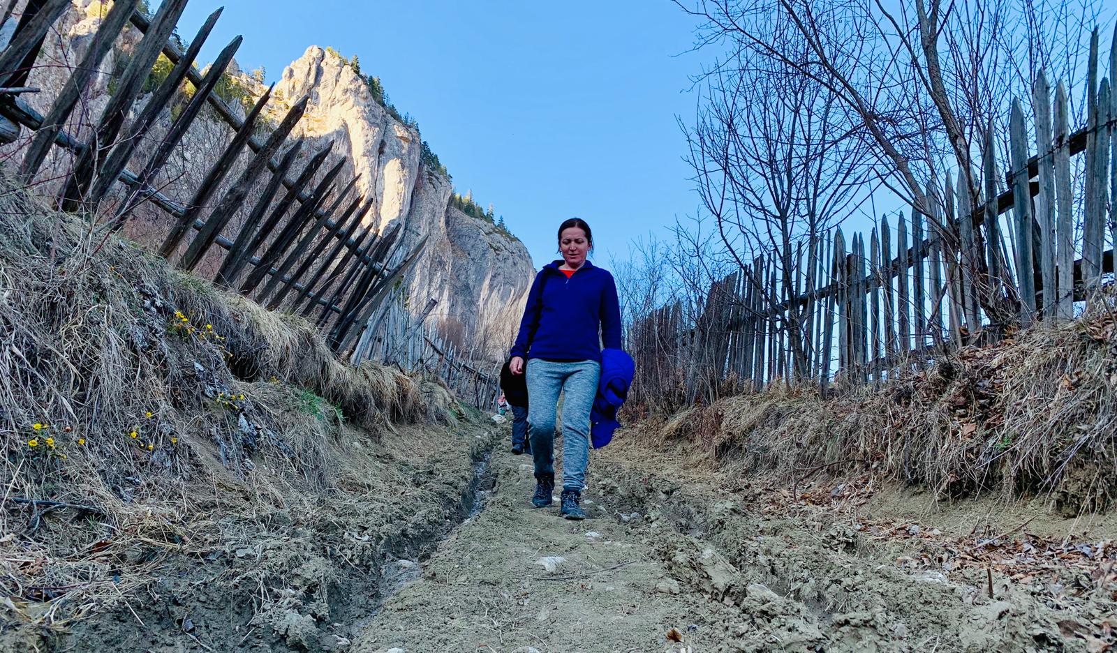 Pasionati de frumos !: Cheile Șugău - Peștera Tunel - Peștera Munticelu ...