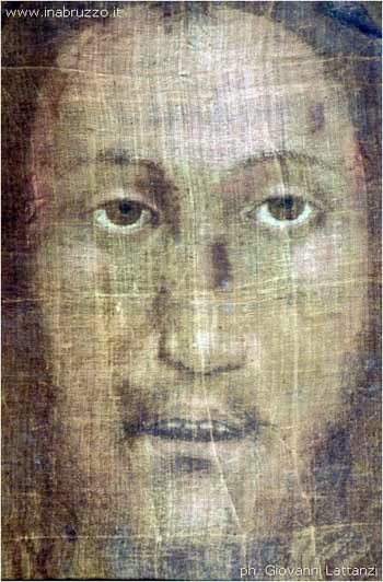 Pauca Verba: The Holy Face of Manoppello